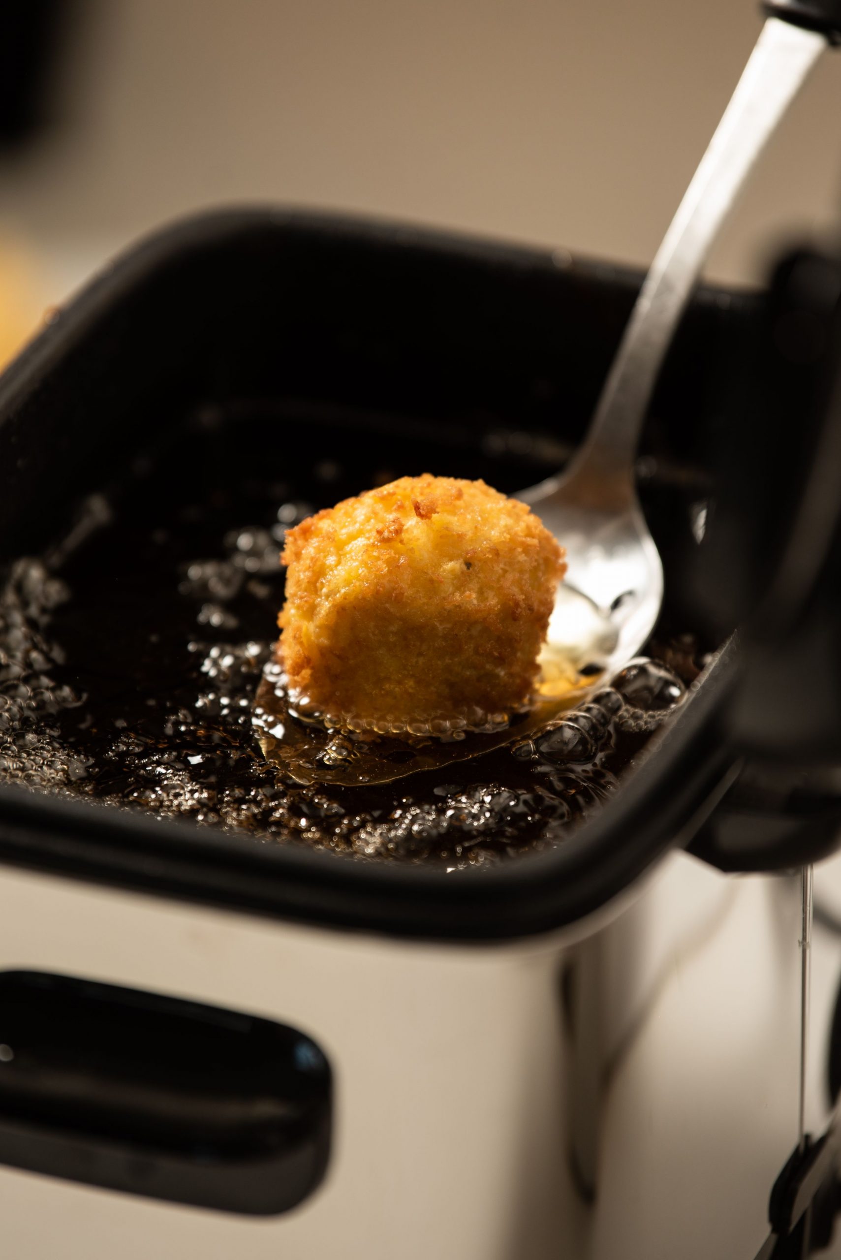 SAFFRON MOZARELLA ARANCINI – Ta'amim